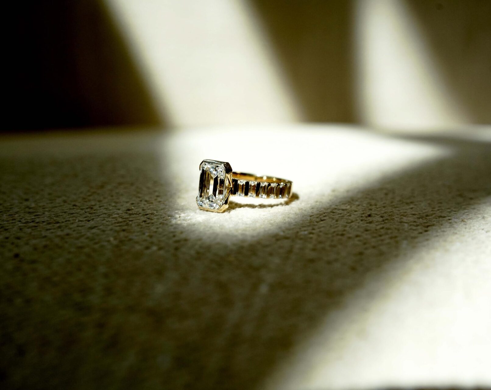 Back It Up! Our Ultimate Guide to Diamond Stud Earrings and Their Backs ...